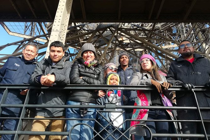 Eiffel Tower with reserved access to the 2nd floor - Starting Point and Logistics