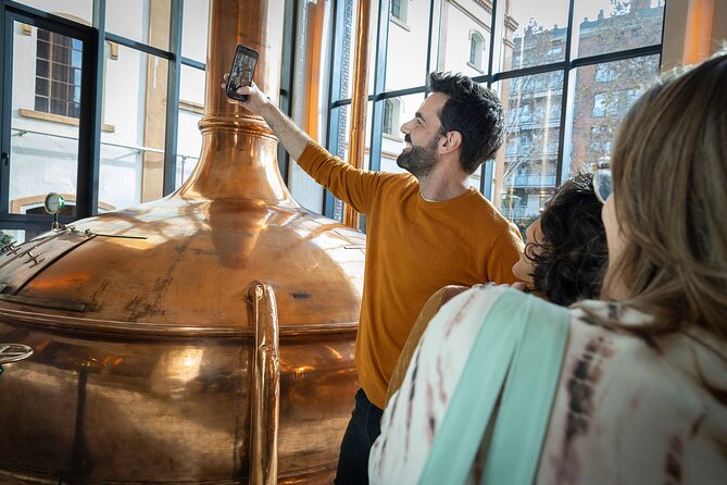 Estrella Damm Old Brewery Barcelona Guided Tour with Beer Tasting - Diving into the Experience
