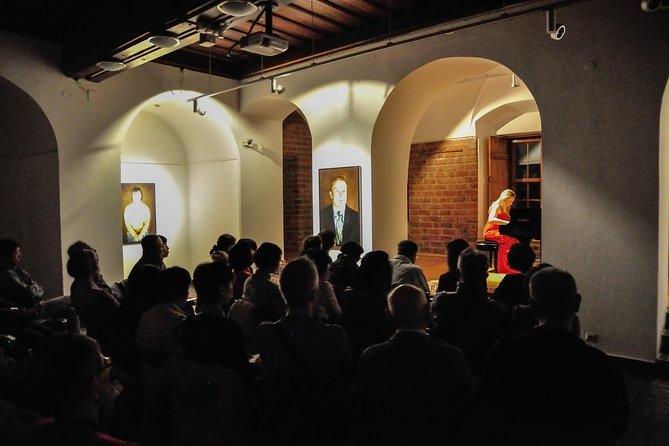 Everyday concerts of Chopin's music at the Old Town in Warsaw - Key Points