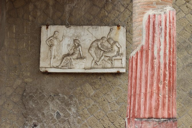 Excavations of Herculaneum. Tour guide and skip-the-line ticket - A close look at the Herculaneum Excavations Tour