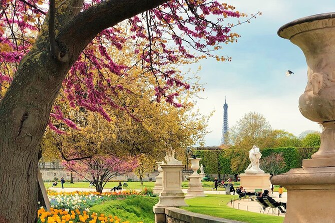 Exclusive Walking Tour of Central Paris With Local Guide - Exploring the Architectural Marvels and Literary Corners