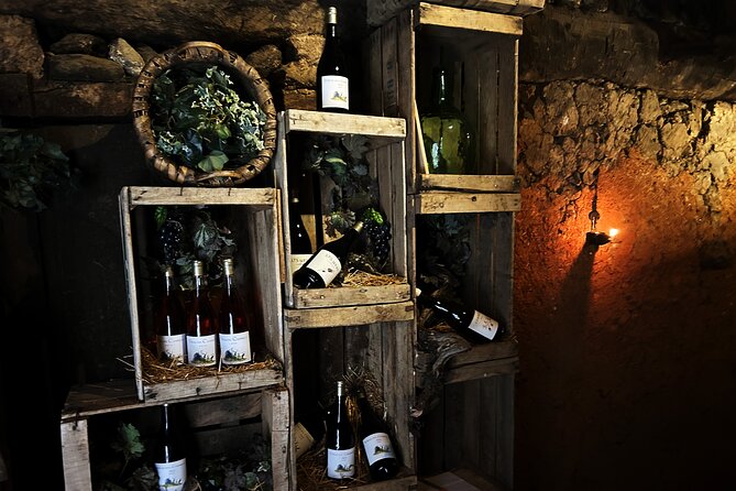 Experience with traditional winery tasting serrana s.XVI - The Wine Tasting: Two Unique Flavors
