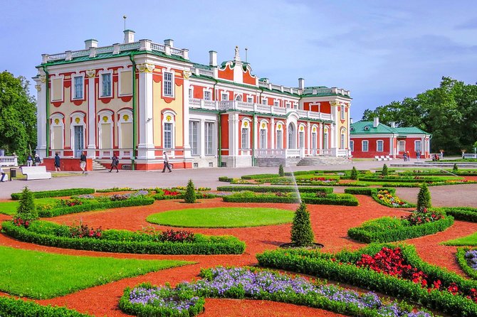 Explore Tallinns Art and Culture with a Local - Public Art and Parks: Calm and Colorful Spaces
