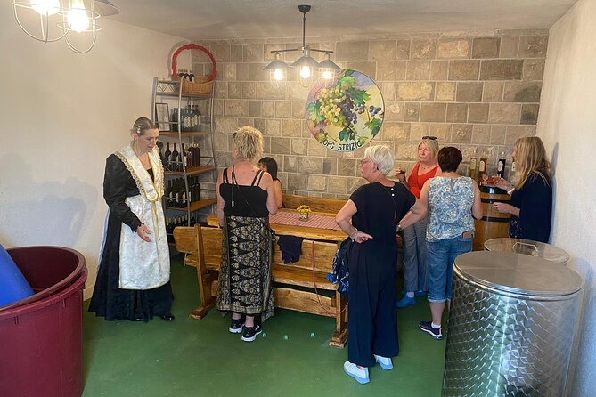 Family-run Vineyard Tour & Award Winning Wine Tasting/Delicacies - The Views and Atmosphere: A Photo-Perfect Setting