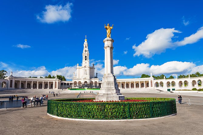 Fátima & Óbidos Private Tour (Includes Batalha & Nazaré) - Fátima: The Heart of Portugal’s Faith
