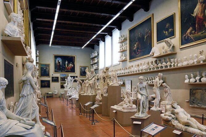 Florence Tour: Michelangelo's David and Historic Center - Key Points