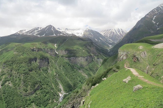 Full Day Ananuri-Gudauri-Kazbegi Private Tour - Exploring the Itinerary in Detail