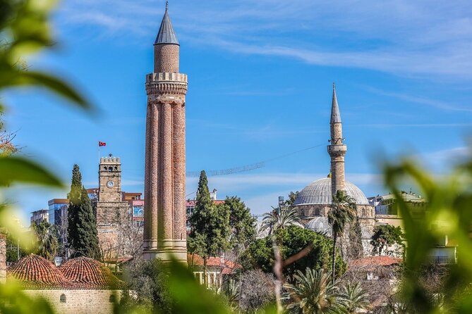 Full Day City Tour/2 Waterfalls, Boat Trip, Old Town - Diving Into the Itinerary
