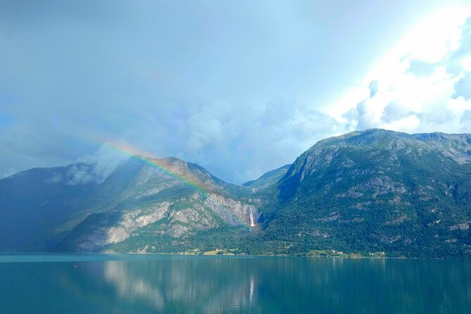 Full Day Private Tour to Flam with Pick Up - The First Stop: Tvindefossen Waterfall