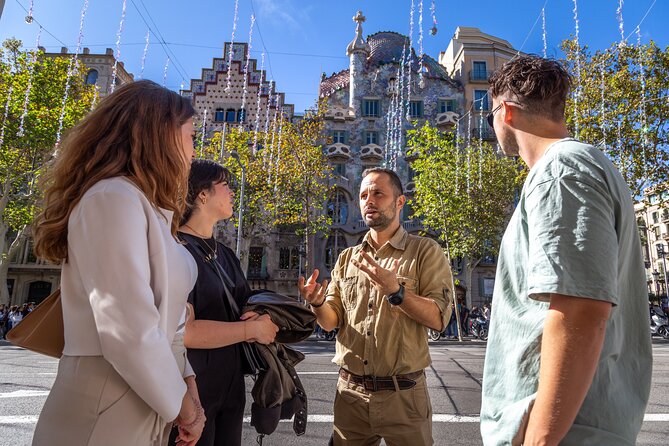 Gaudí Private Tour: Must-See Monuments & Hidden Gems of Modernism - Key Points