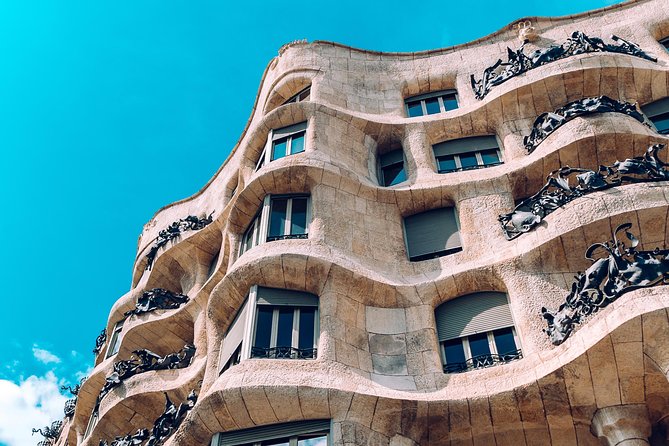 Gaudi's Casa Batlló and La Pedrera with Chocolate Tasting - A Closer Look at the Itinerary