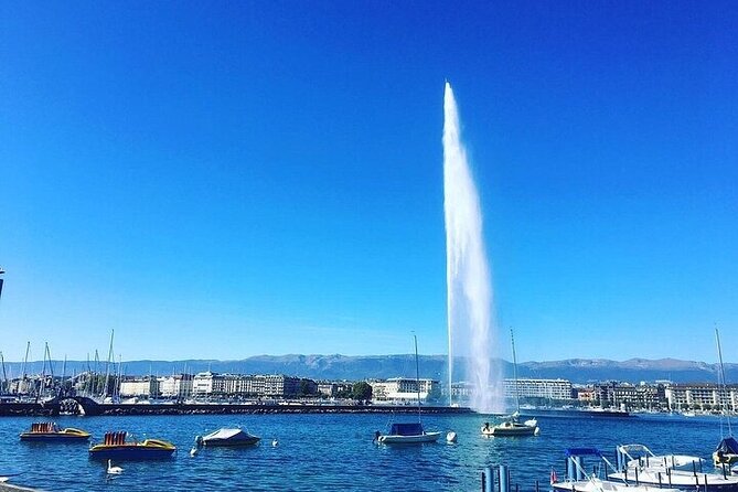 Geneva: Sightseeing of top Places Tour Electric TukTuk 1H15 tour - Discovering Geneva on a TukTuk