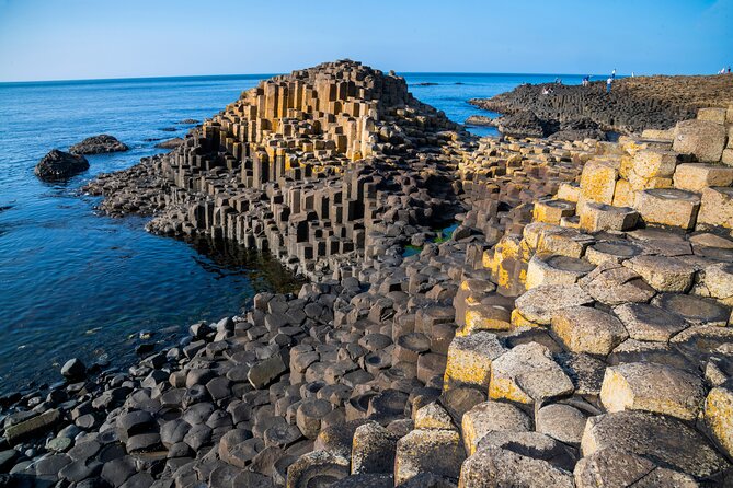 Giants Causeway and Belfast Private Day Tour - What the Tour Offers: A Full Breakdown
