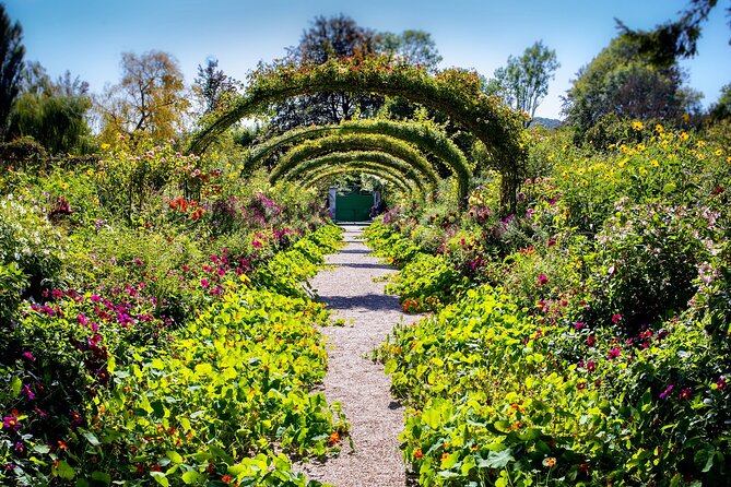 Giverny Half-day Small-group max. 7 people Trip from Paris - What You Get for the Price