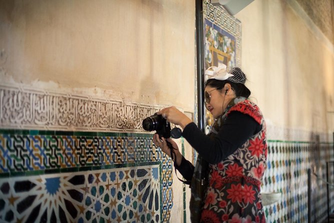 Granada Day Trip with Alhambra and Albaicin Tour from Seville - What Makes This Tour Stand Out?