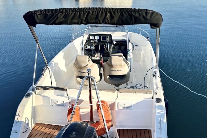 Group of 10 boat cruise on Marine Park of the Blue Coast & Island - An Overview of the Experience