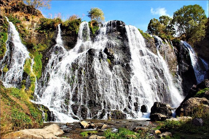 Group Tour: Shaki waterfall, Tatev monastery & ropeway, Hin Areni winery - Key Points