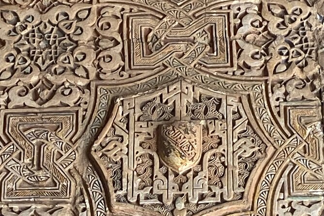 Group visit to the Alhambra and Generalife (tickets included) - Access, Meeting Points, and Duration