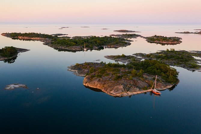Guided 3-Day Kayak and Wildcamp Tour in Stockholm Archipelago - An Authentic Introduction to Stockholm’s Archipelago