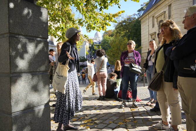 Guided tour of Montmartre in songs with a professional - Key Points