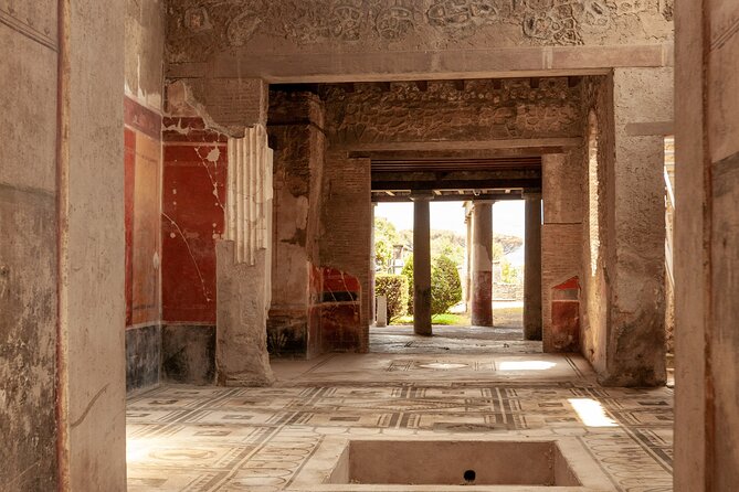 Guided Tour of Pompeii Ruins with Lunch and Wine - Authenticity and Authentic Experiences