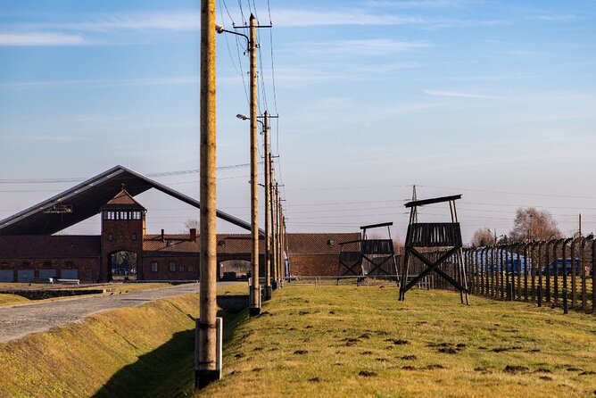 Guided Tour to Auschwitz-Birkenau from Warsaw - What You Can Expect on This Auschwitz-Birkenau Tour