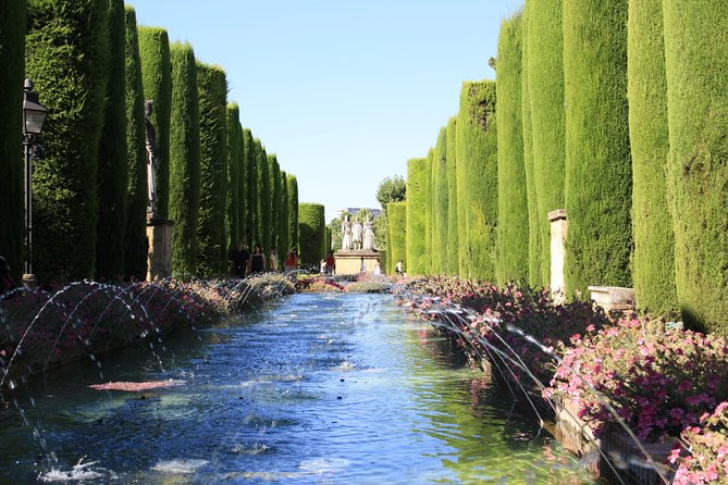 Guided visit to Alcazar de los Reyes Cristianos with admission - Key Points
