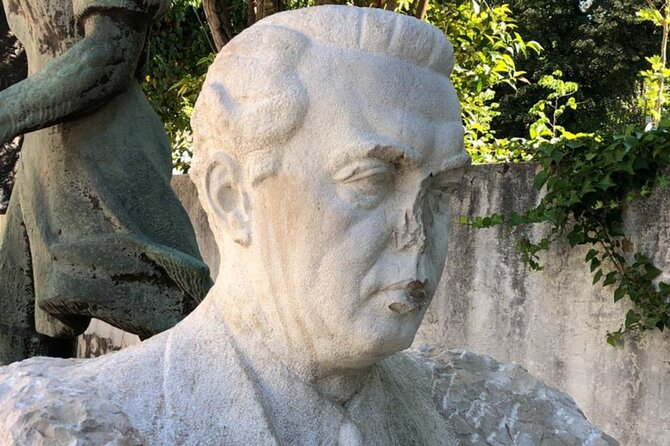 Guided Walking Tour: Dictator's Footprints Enver Hoxha in Tirana - Itinerary Breakdown: What to Expect at Each Stop