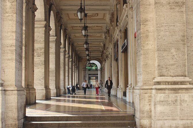 Guided Walking Tour in Genoa - Key Points