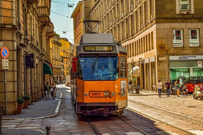 Guided Walking Tour in Milan - Key Points