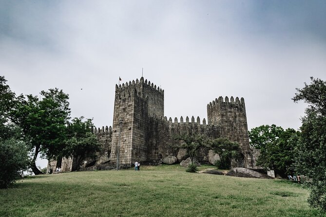 Guimarães Old Town Private Walking Tour - What We Learned from the Reviews