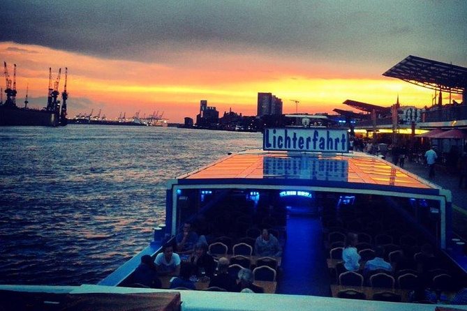 Hamburg: 1-hour evening light cruise - Key Points