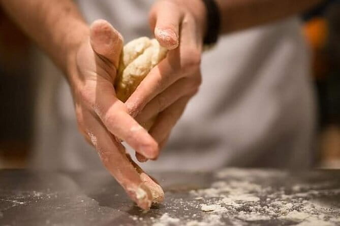 Hands on Deluxe Traditional 4-course dinner with fresh pasta - The Itinerary in Detail