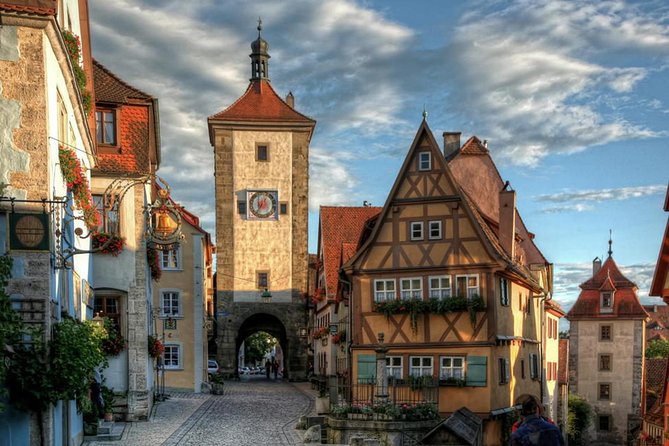 Heidelberg and Rothenburg Day Trip from Frankfurt - Starting in Frankfurt: Setting Out on a Scenic Journey