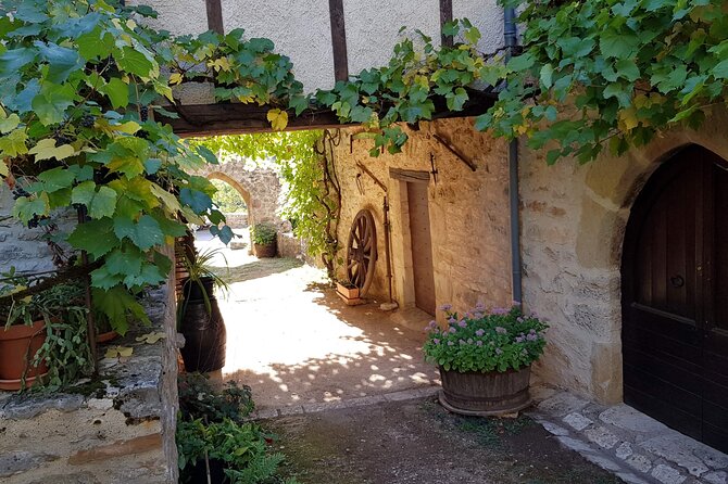 Hike to discover the most beautiful villages of France of the Dordogne valley : Loubressac and Autoire - Key Points