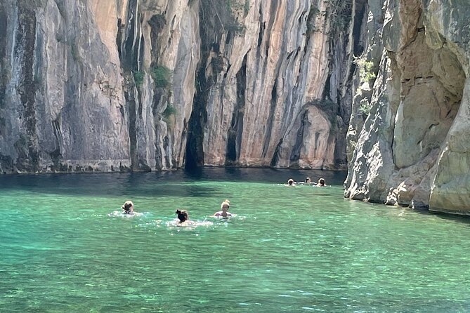 Hiking in Montanejos and swim in Thermal Springs - OFFICIAL GUIDE - An In-Depth Look at the Montanejos Experience