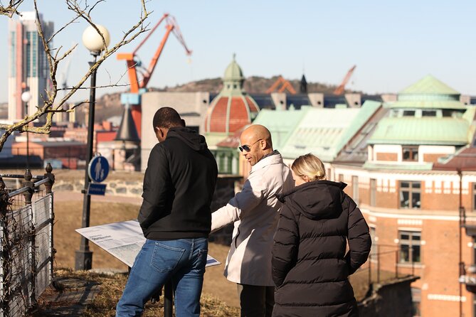 Historical Walking Tour in Restaurant and Bars in Central City - Key Points