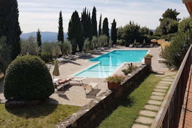 Horseback ride and Poolside Day chillout with Tuscan Lunch - An Overview of the Experience