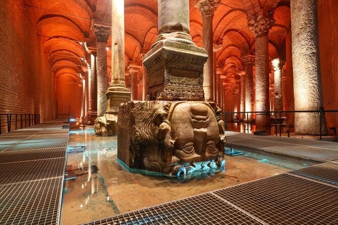 IstanbulBasilicaCistern/fastEntranceEnglish/Spanish (not tickets) - A Closer Look at the Experience
