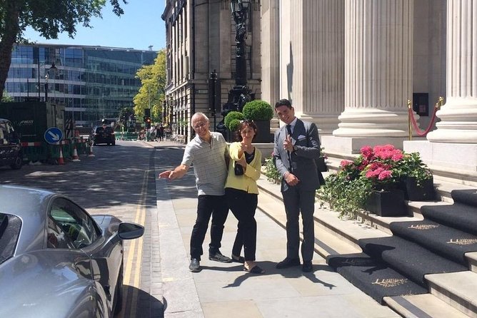 James Bond Filming Locations: Private Black Cab Tour in London - An Insider Look at the London James Bond Black Cab Tour