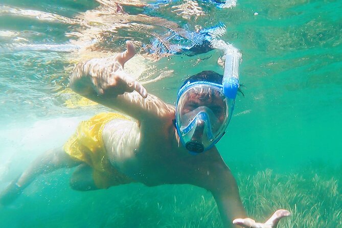 Kayak excursion to Cova dels Coloms from Platja Mascarat - A Closer Look at the Experience