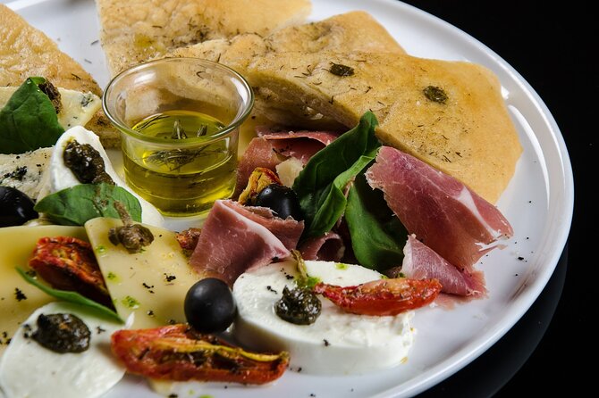 Kleanthi Olive Farm: Guided Tour with Local Delicacies Tasting - Exploring the Kleanthi Olive Farm: What to Expect