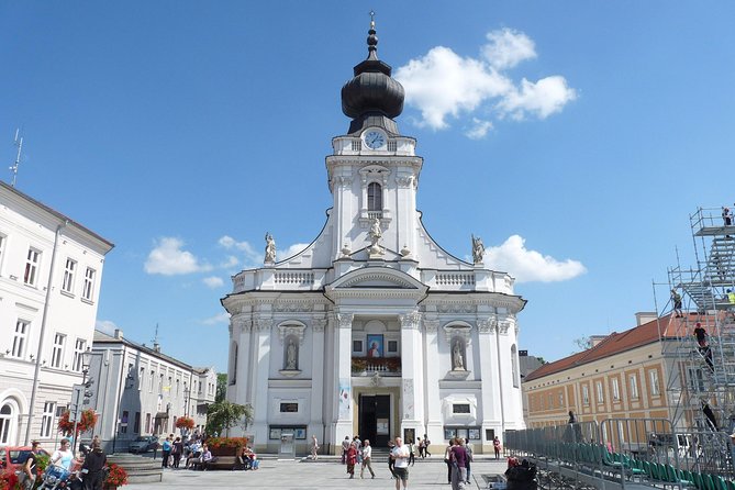 Krakow: JPII Tour - How Reliable Is the Transportation?