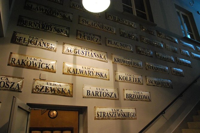 Krakow: Skip the line Oskar Schindlers Museum Private Tour - Unpacking the Experience: What to Expect from the Tour