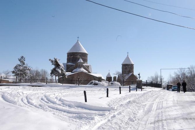 Layover Tour: Echmiadzin & Zvartnots with Airport Transfers - Zvartnots Temple Ruins
