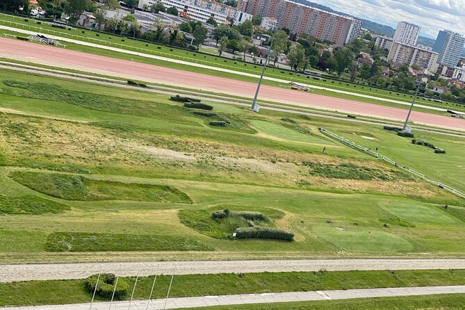 Life-size 9-hole Mini Golf in Toulouse - Setting and Location: A Real Golf Course in the Heart of Toulouse
