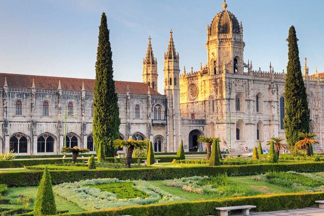 Lisbon & Belém: Private Tour half day trip by Electric Tuk Tuk - A Closer Look at the Itinerary