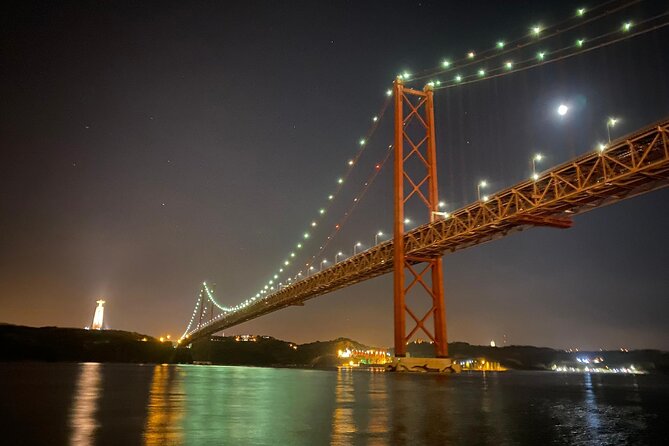 Lisbon Sailing Tour by Night - An In-Depth Look at the Lisbon Sailing Tour by Night