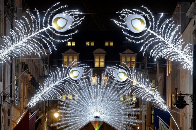 London Christmas Lights Guided Walking Tour - The Authenticity of the Experience
