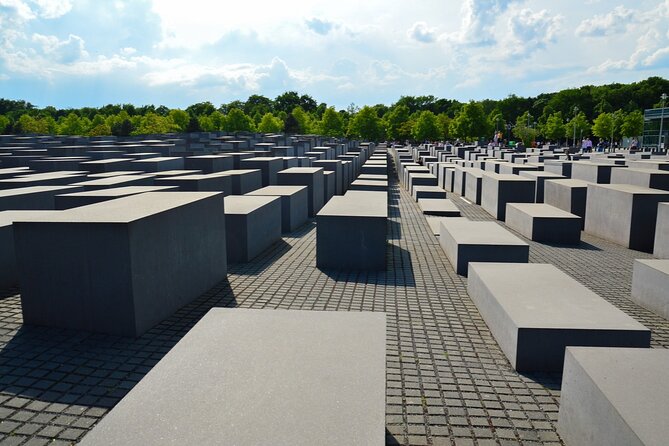 Love and War in Berlin: Self-Guided Story Puzzle Walk - A Deep Dive into the Experience